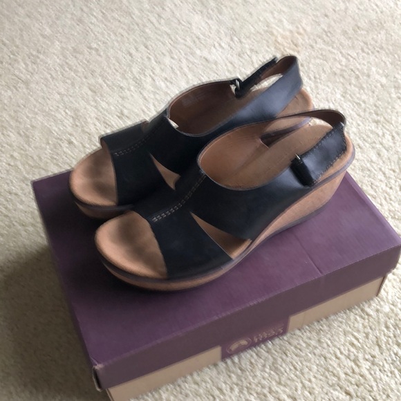 Clarks | Shoes | Clarks Wedge Sandals | Poshmark